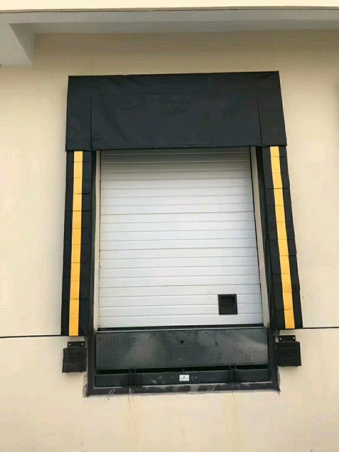 Sponge 3m Dock Door Pads Loading Dock Seals And Shelters 600mm Frame ...